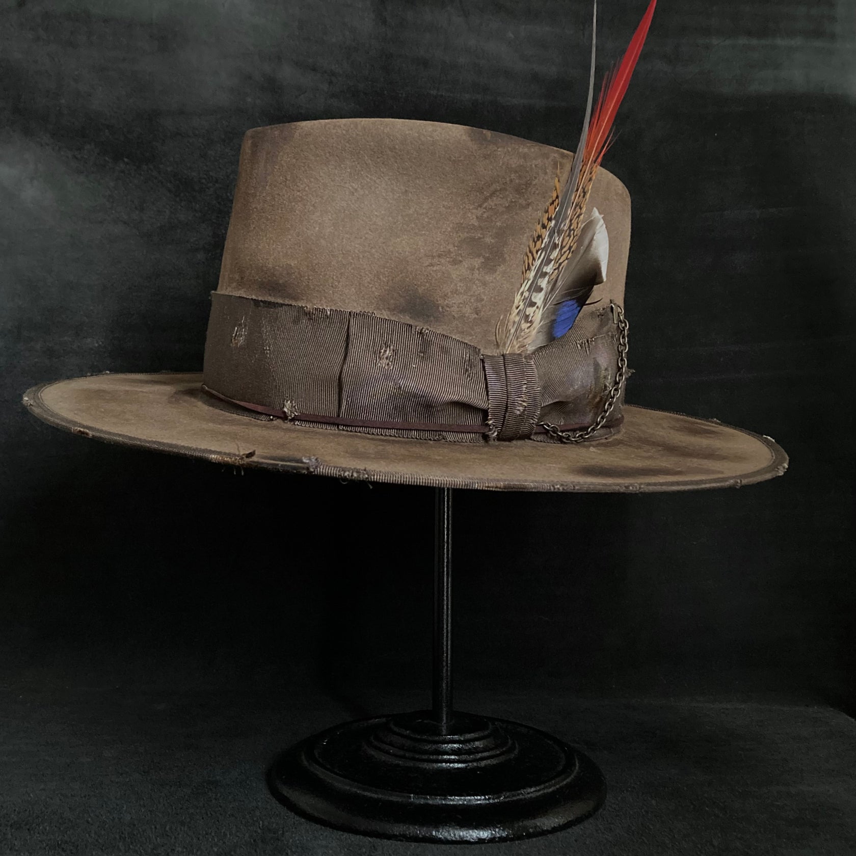 Mocha burnt finish fedora hat – triangles hat