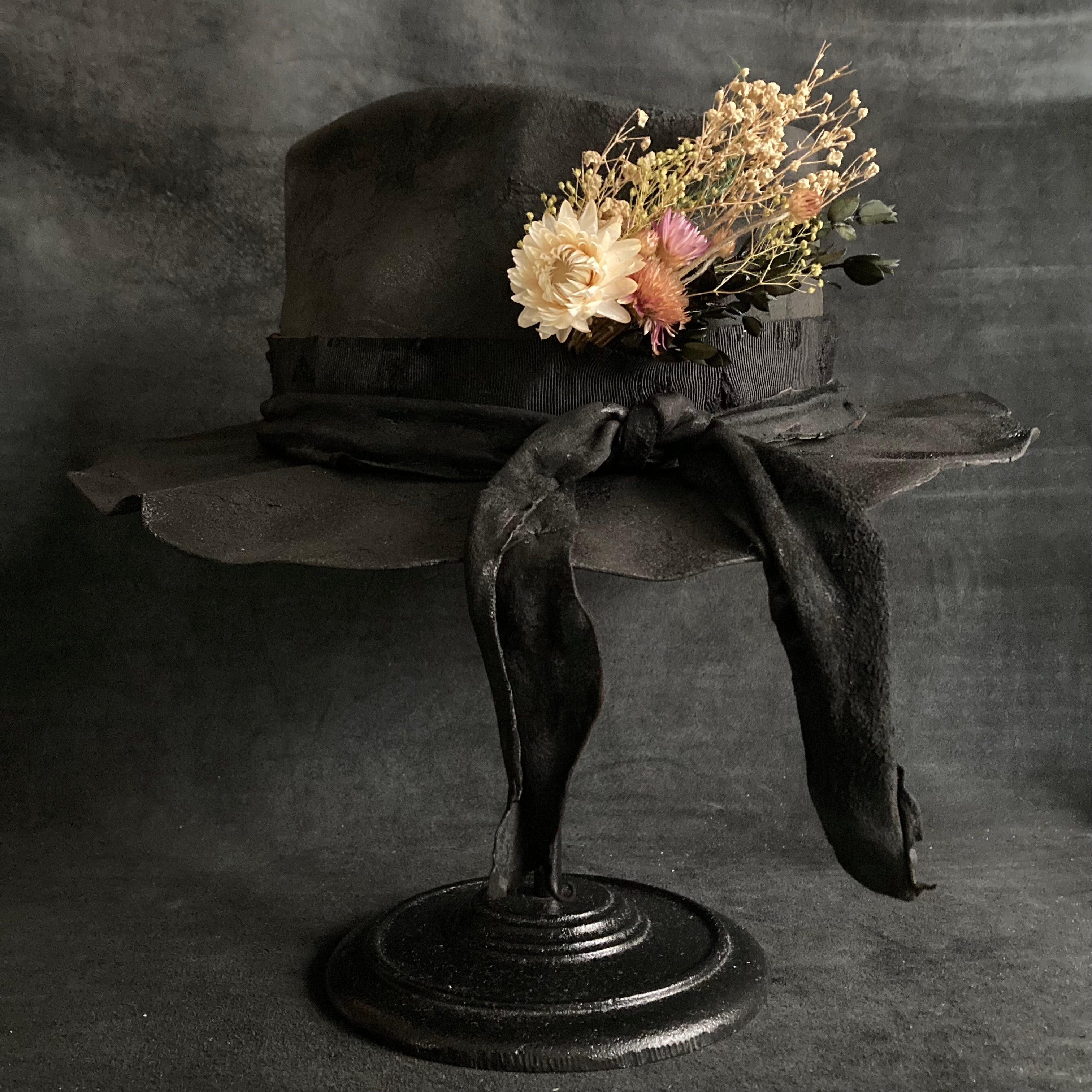 Charcoal back to life hat – triangles hat