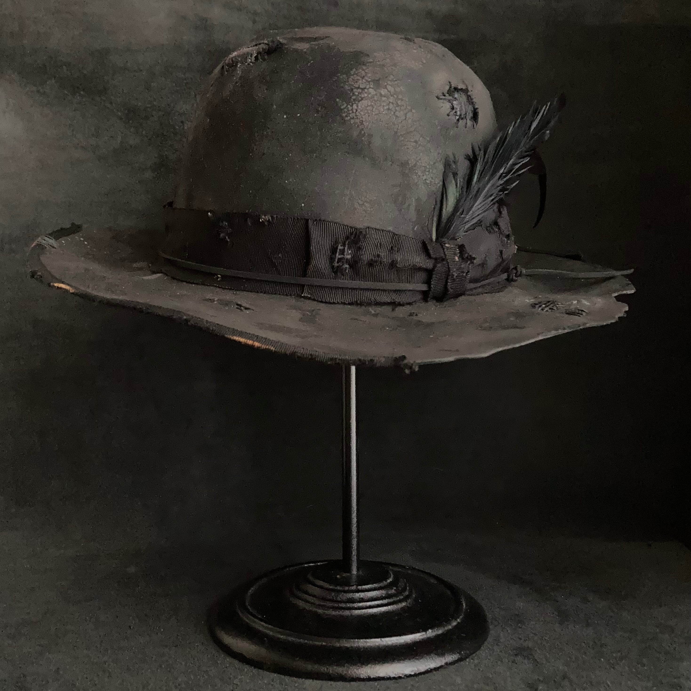 Charcoal decadent bowler hat – triangles hat