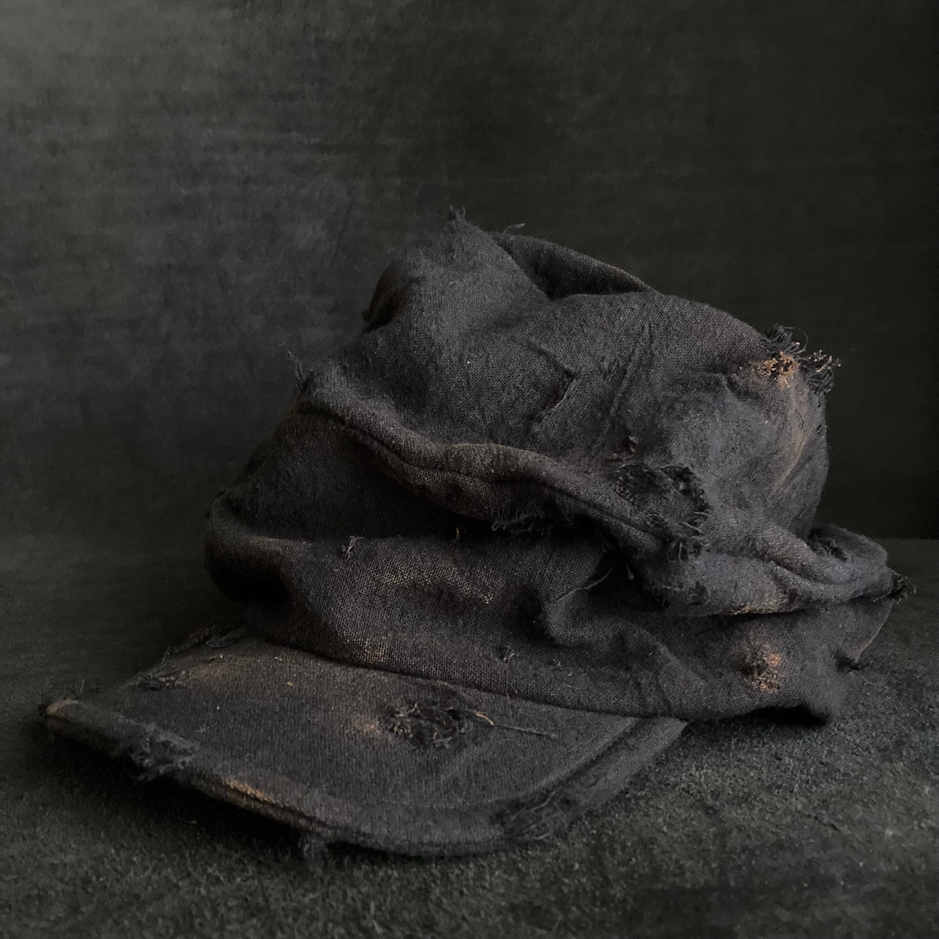 Black cotton linen burned turn cap (brim core) – triangles hat