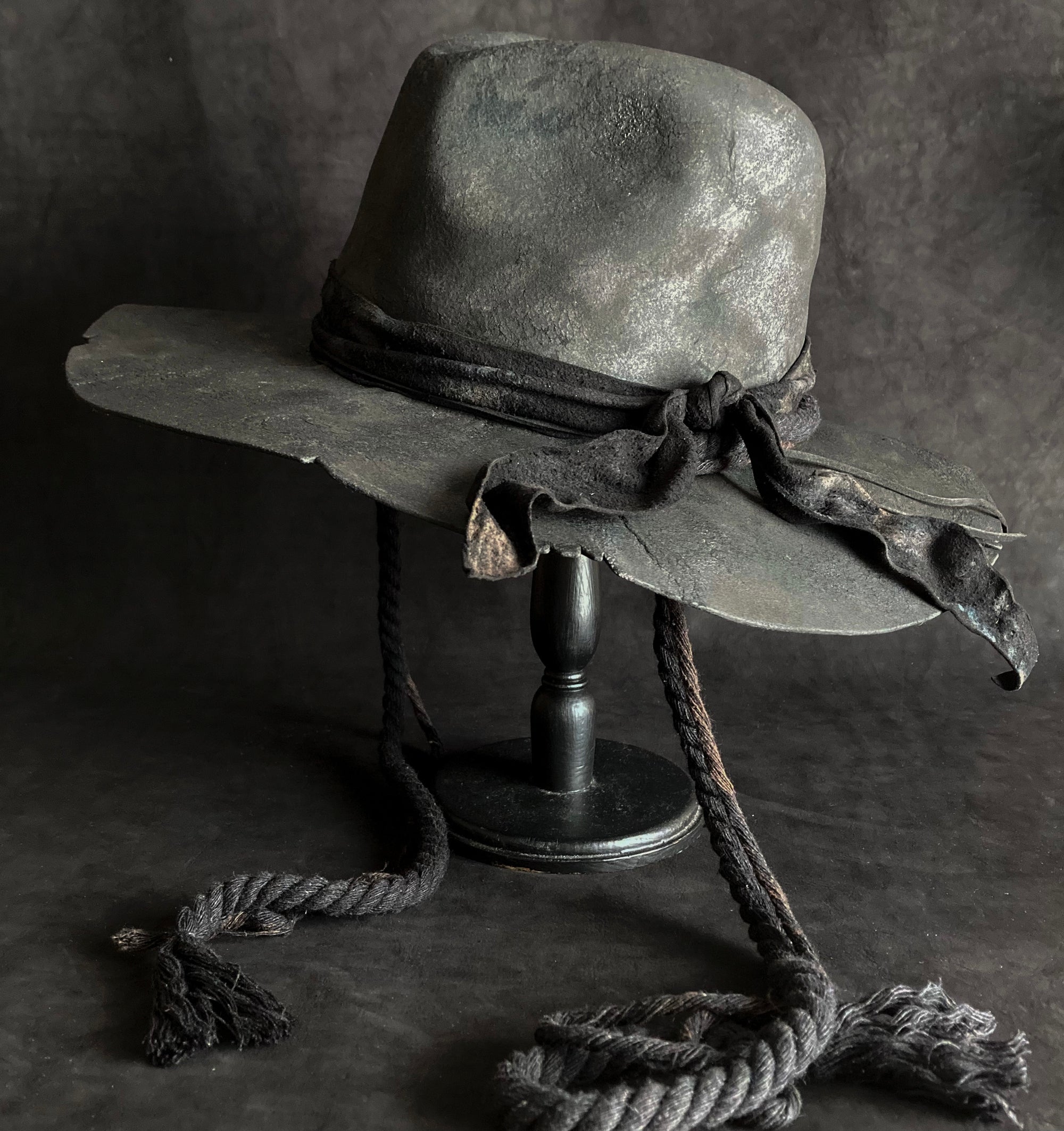 Designer – triangles hat