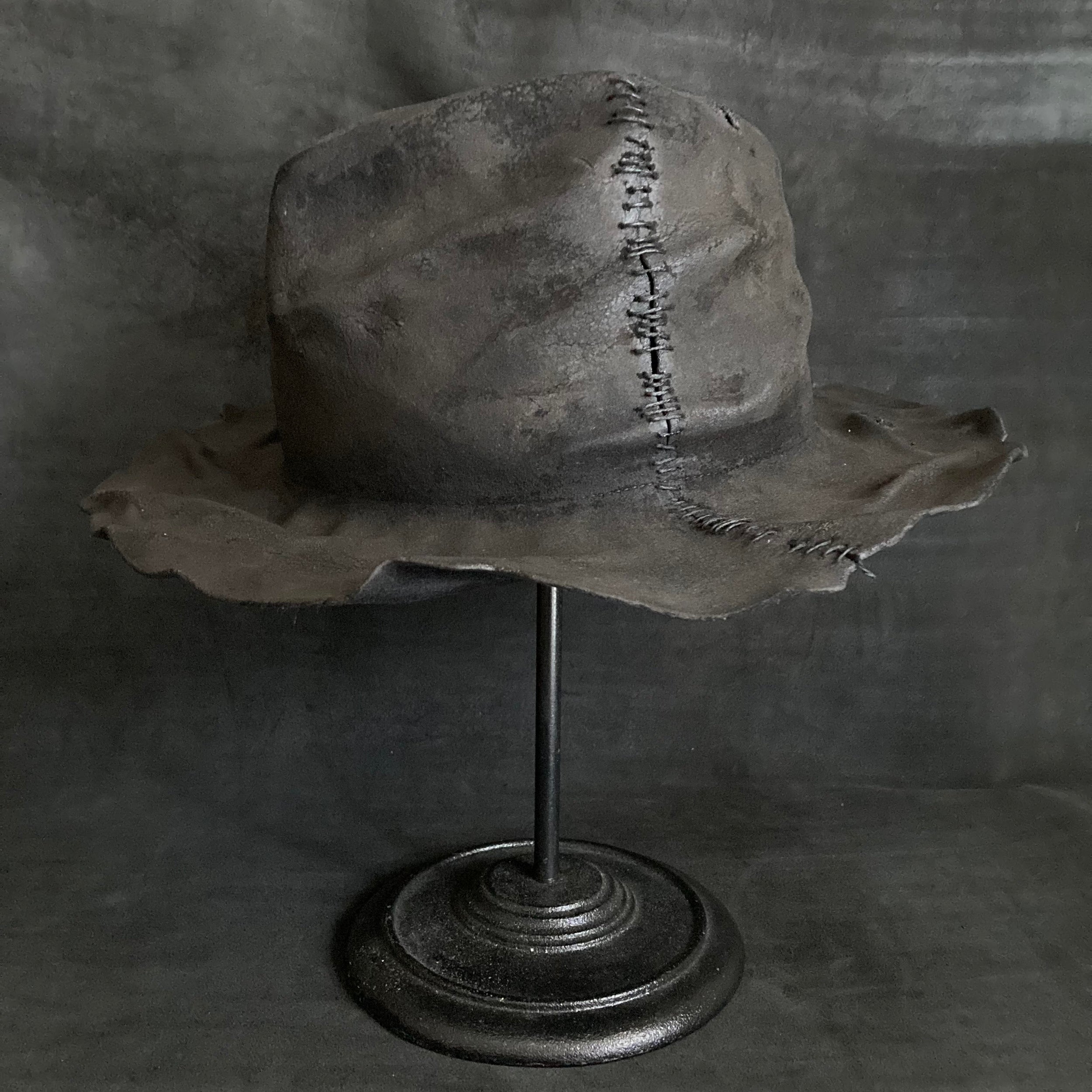 Designer – triangles hat